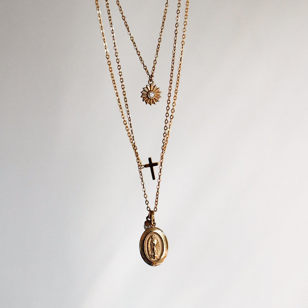 Catholic Jewelry for Women: 2026 Guide to Dainty Pieces – Darling & Divine