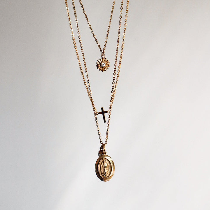 Catholic Jewelry for Women: 2026 Guide to Dainty Pieces – Darling & Divine