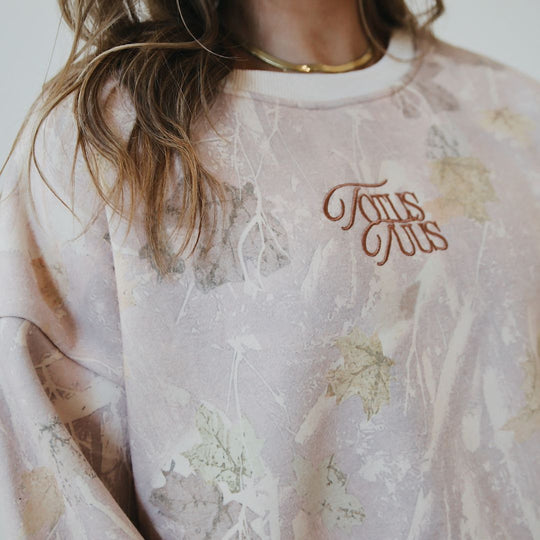 Totus Tuus Crewneck – Darling & Divine